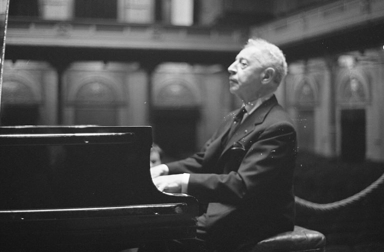 Arthur Rubinstein: The Voice of the Piano – PianoMode
